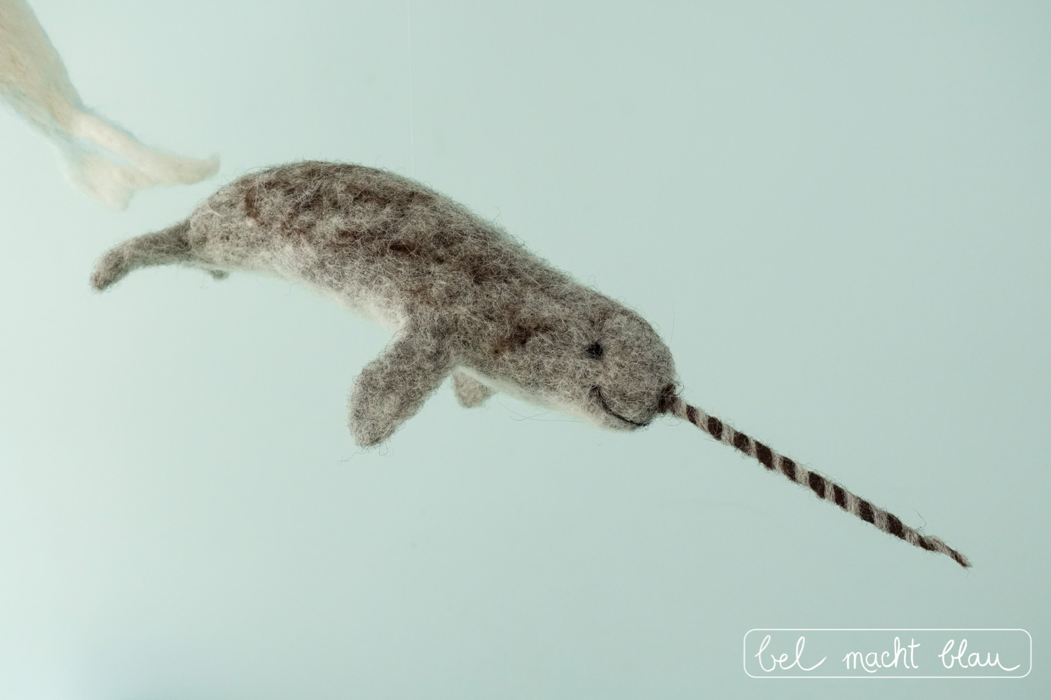 Nadelfilzen: Ein Wal-Mobile fürs Babyzimmer | bel macht blau